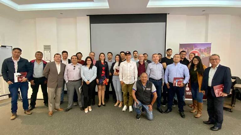 Technical/Commercial Seminar in Ecuador with Edwards - Design and ...